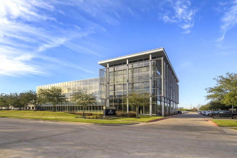 JLL Capital Markets brokers sale of 63,693-square-foot office building ...
