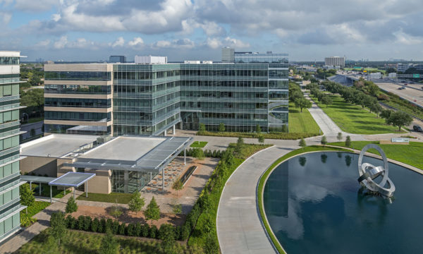 Vroom expands with new 102,000-SF lease in Houston’s Westchase Park ...