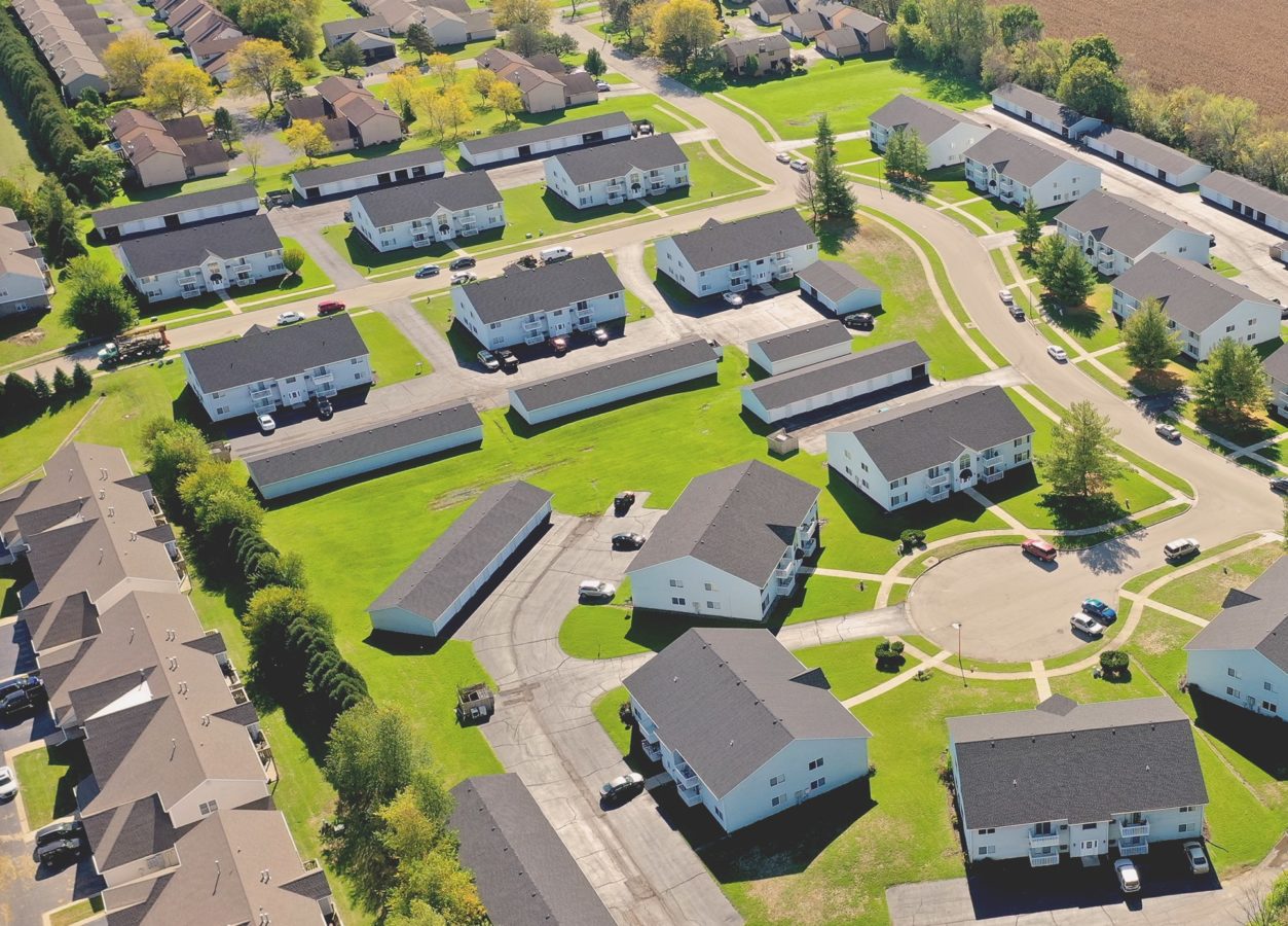 144-unit Breckenridge apartments sells to Becovic Rockford for $10 ...