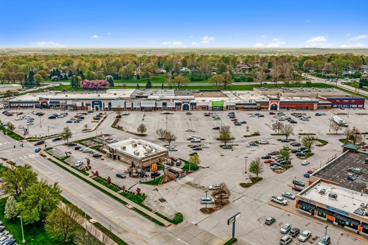 Colliers sells 237,594-square-foot retail center in Iowa City – REJournals