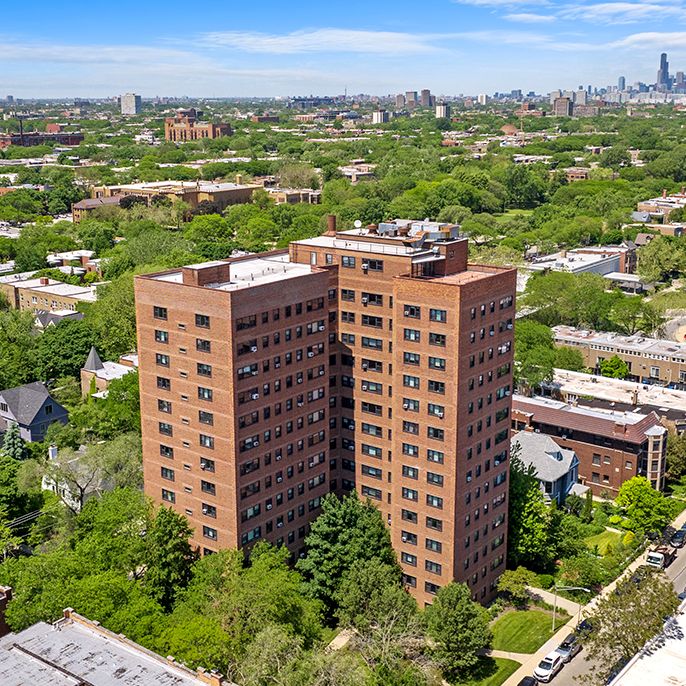 Essex Realty Group closes sale of 124-unit apartment building in ...