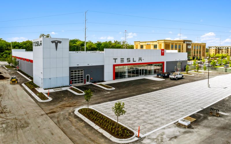JLL Capital Markets closes sale of Tesla delivery center in Northbrook ...